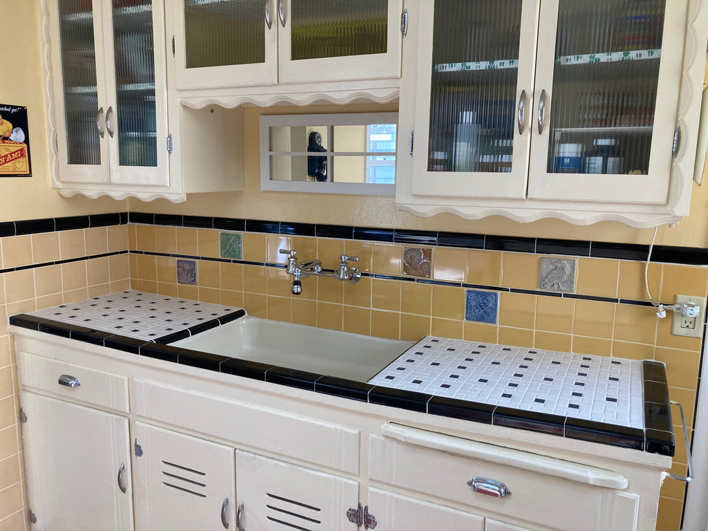 A Vintage Kitchen in San Fransisco | Ceramic Handmade Tiles